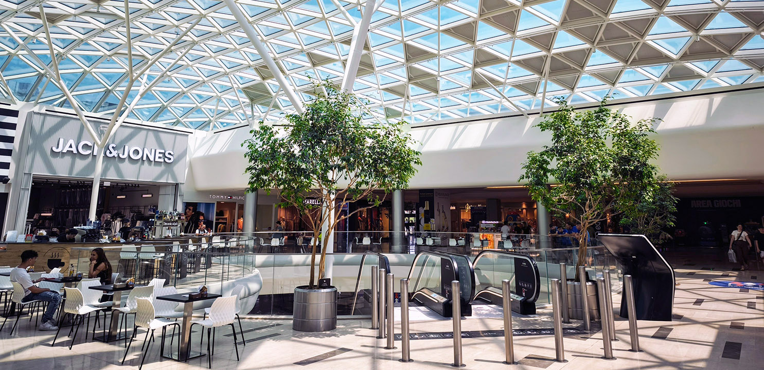 Shopville Le gru - Piazza Nord e Sud, Grugliasco (TO) - Mero Italiana